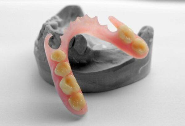 APPAREIL RESINE / VALPLAST - Dentaire365